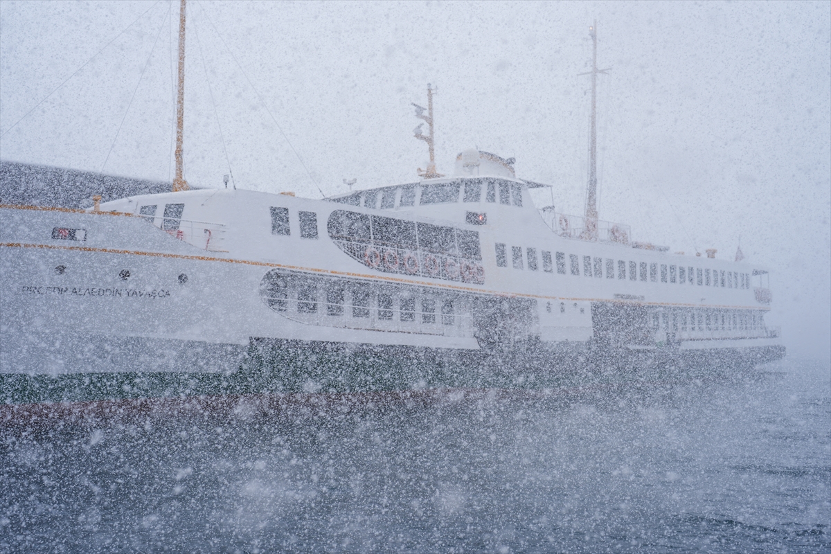 İstanbul'a Kar Tarihi Verildi! Meteoroloji ve AKOM'dan Son Dakika Uyarı ...